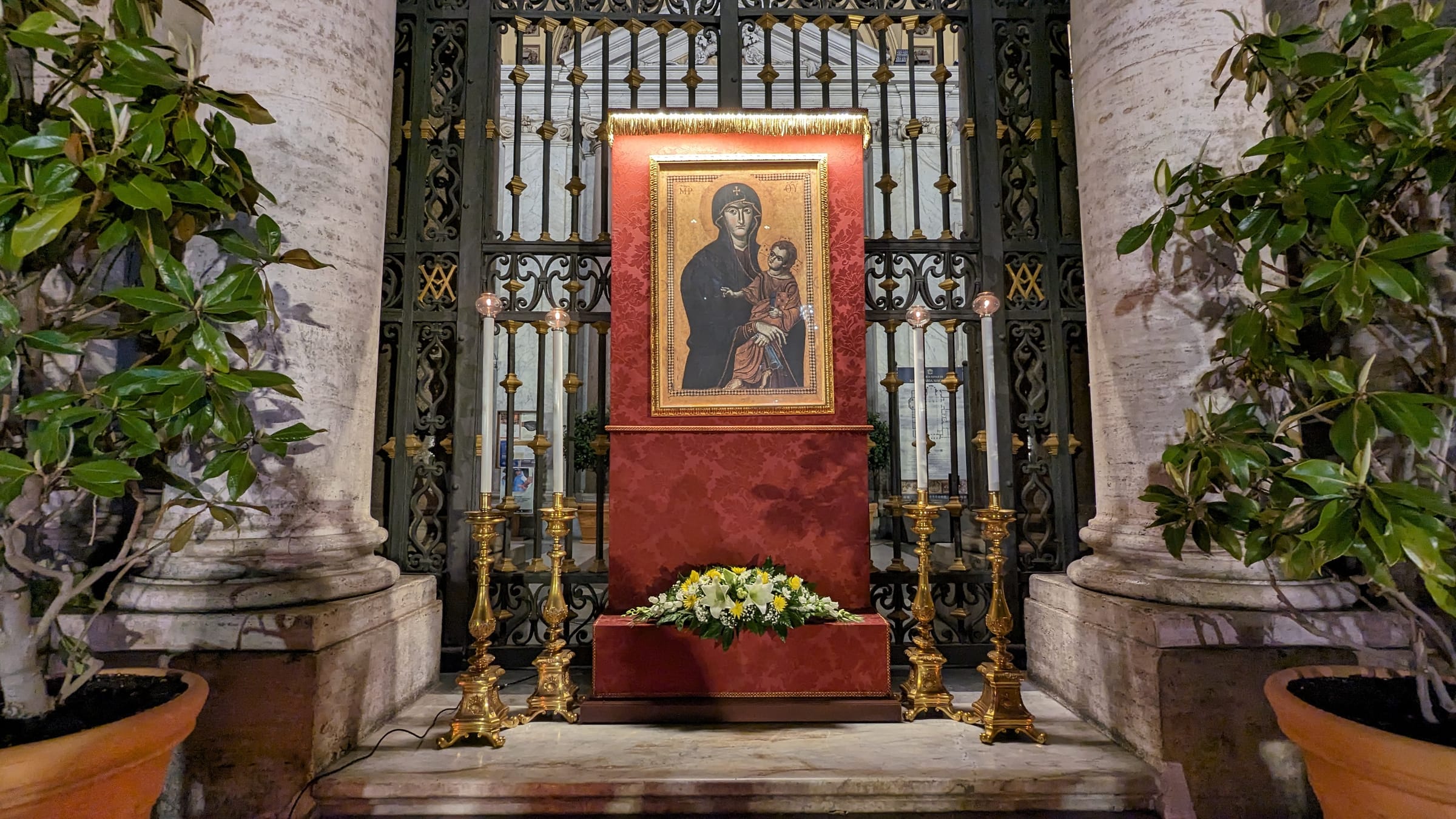 The Miraculous Salus Populi Romani: An Ancient Marian Icon