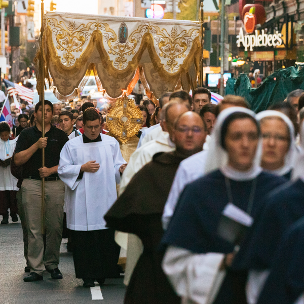 Father Mike Schmitz to Lead Eucharistic Procession on the Streets of NYC