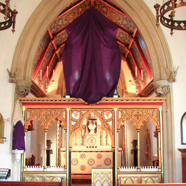 Why Veil Statues Before Easter? The Truth to this Tradition