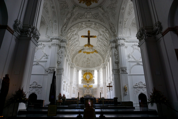 21 Mesmerizing Photos of the World's Most Beautiful Churches