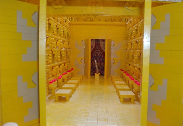 12 Amazing Christian Sculptures Made Entirely Out of LEGOs