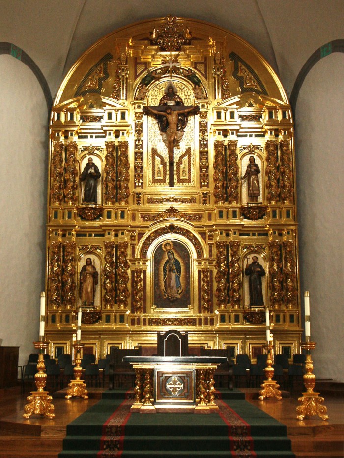 22 Beautiful Altars Worthy of the Sacrifice of the Mass