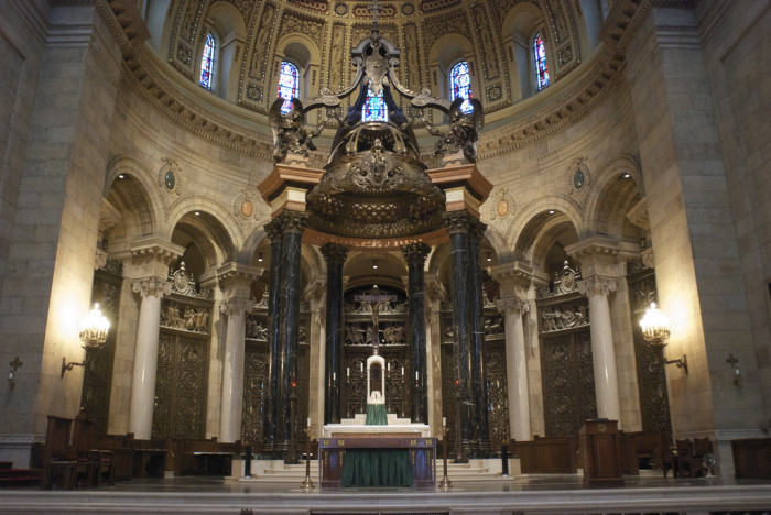22 Beautiful Altars Worthy of the Sacrifice of the Mass