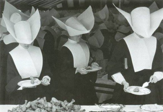 27 Fascinating Photos of Pre-Vatican II Catholicism