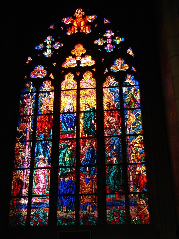 21 Awe-Inspiringly Beautiful Stained Glass Windows