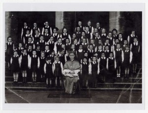 27 Fascinating Photos of Pre-Vatican II Catholicism