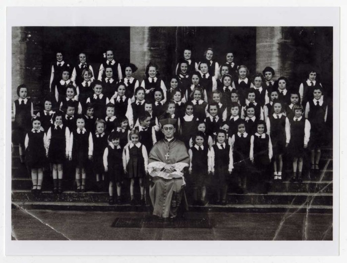 27 Fascinating Photos of Pre-Vatican II Catholicism