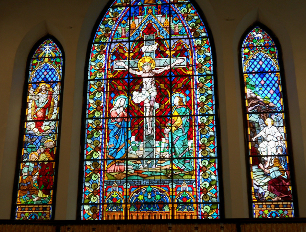 21 Awe-Inspiringly Beautiful Stained Glass Windows