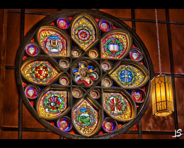 21 Awe-Inspiringly Beautiful Stained Glass Windows