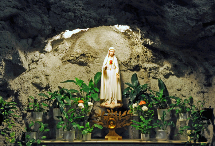 19 of the Most Breathtakingly Beautiful Statues of Our Lady
