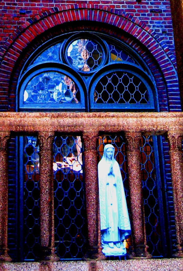 19 of the Most Breathtakingly Beautiful Statues of Our Lady