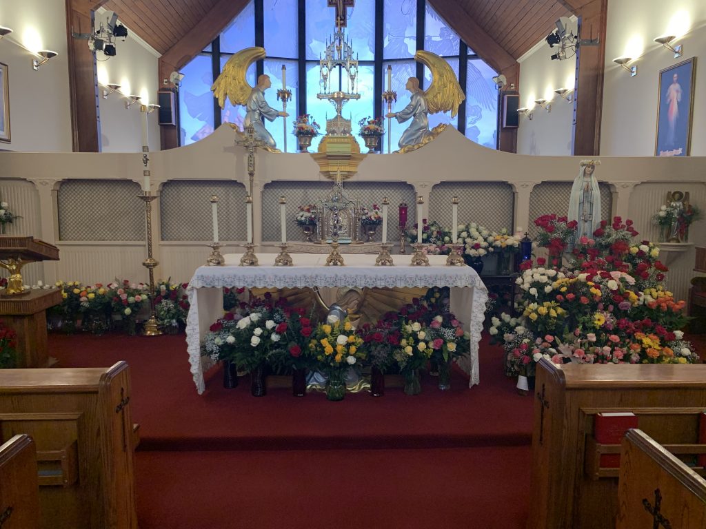 "It Exploded!": EWTN Chapel Receives Thousands of Roses After Priests Request Mary Garden
